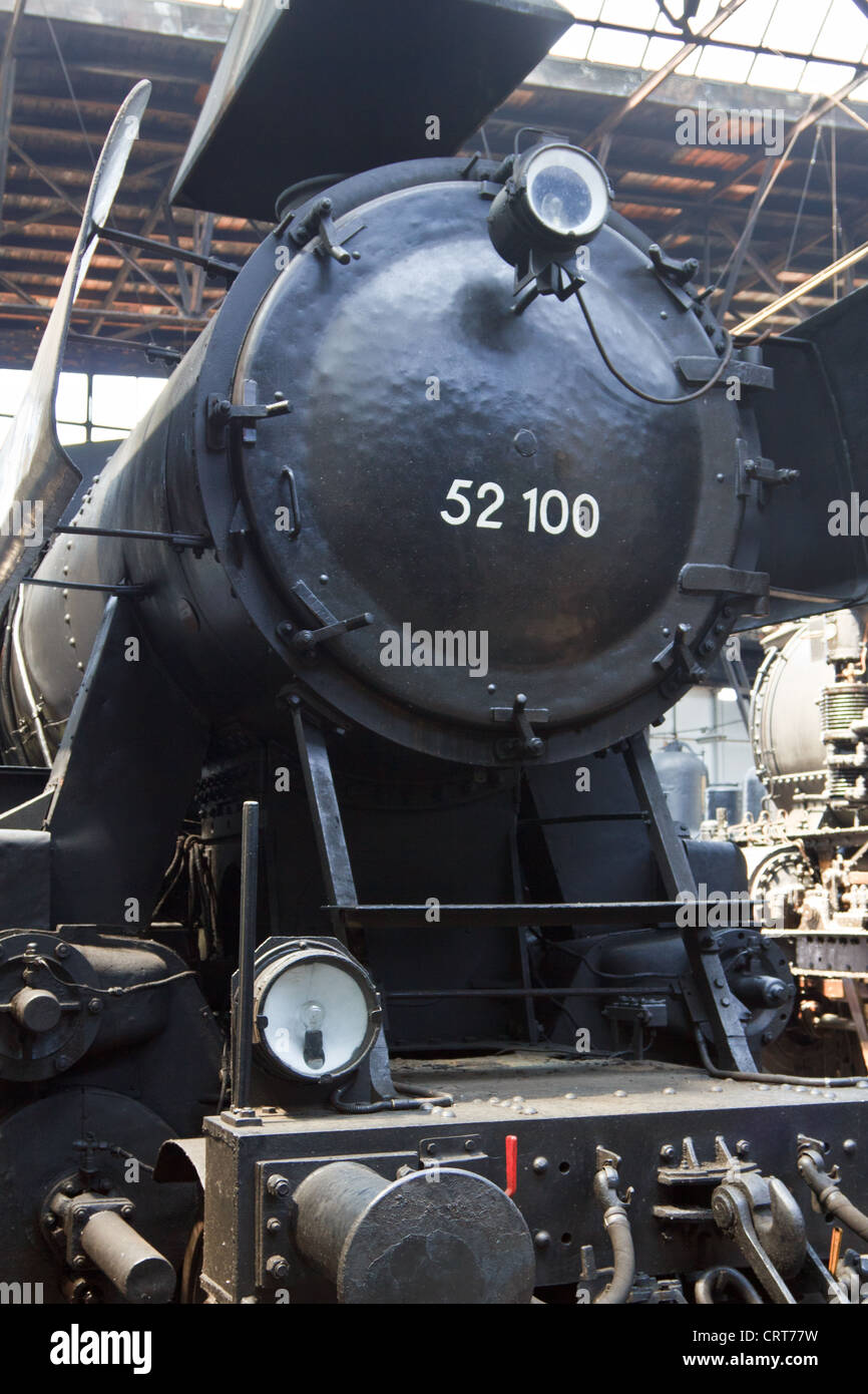 Old steam locomotive in garage hi-res stock photography and images - Alamy