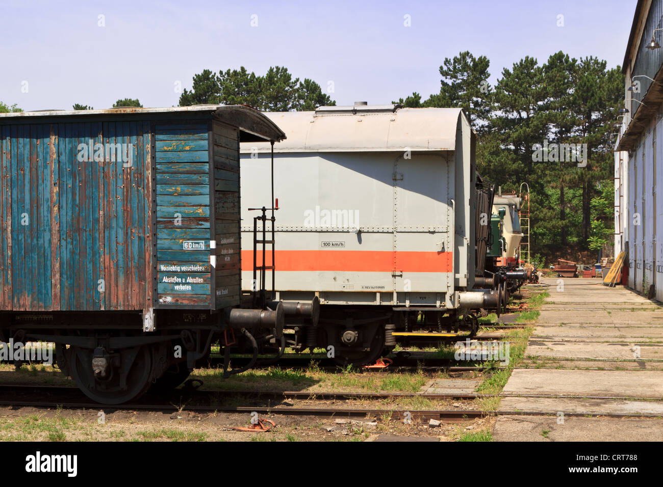 Old steam locomotive in garage hi-res stock photography and images - Alamy