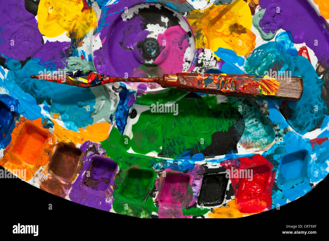 Mixing Paint Colors Stock Photos & Mixing Paint Colors Stock Images - Alamy