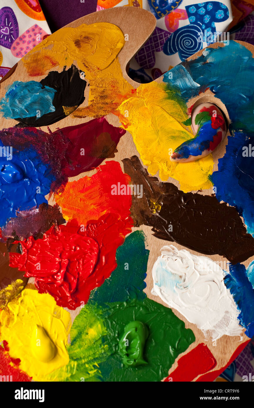 Palette woman hi-res stock photography and images - Alamy