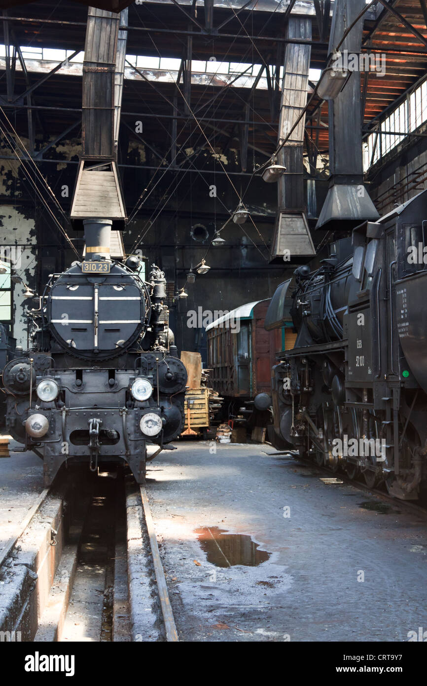 Old steam locomotive in garage hi-res stock photography and images - Alamy