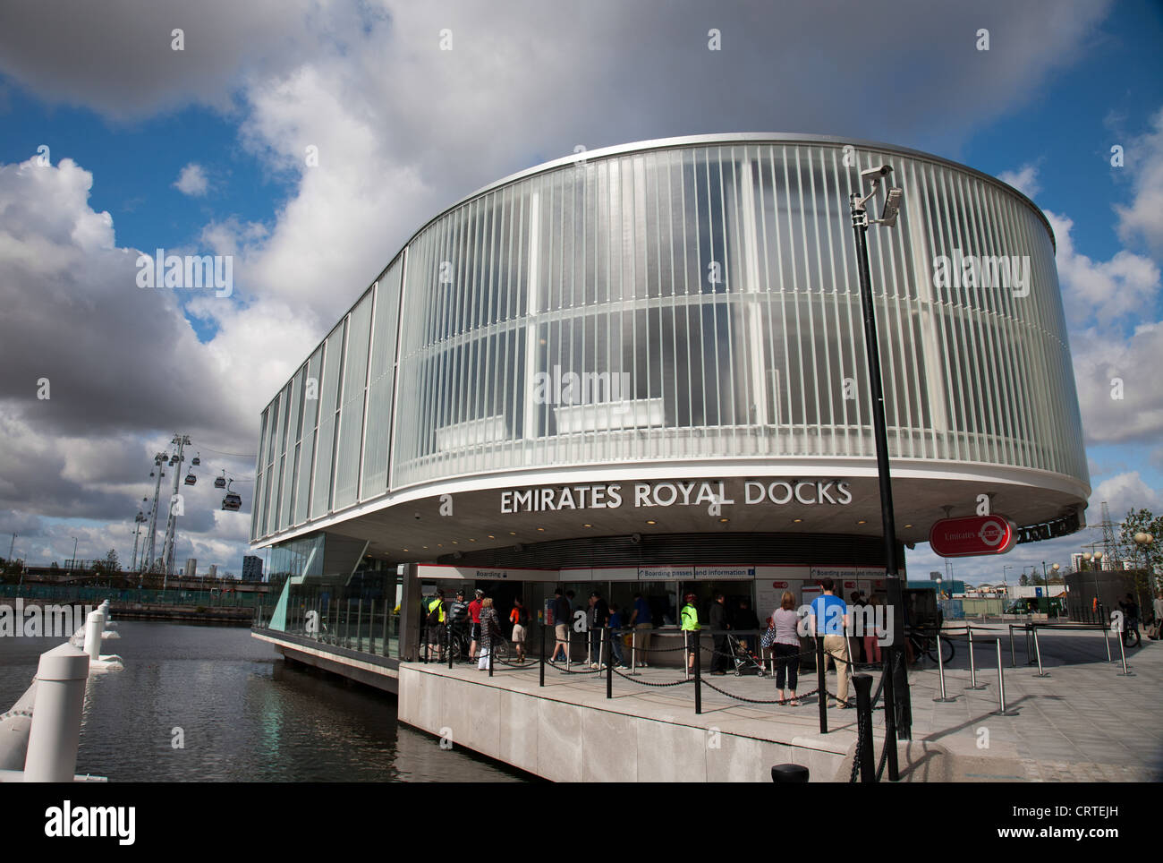 Emirates Air Line Royal Docks Isle of Dogs Stock Photo - Alamy