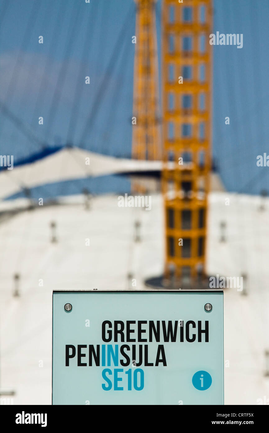 O2 arena sign hi-res stock photography and images - Alamy