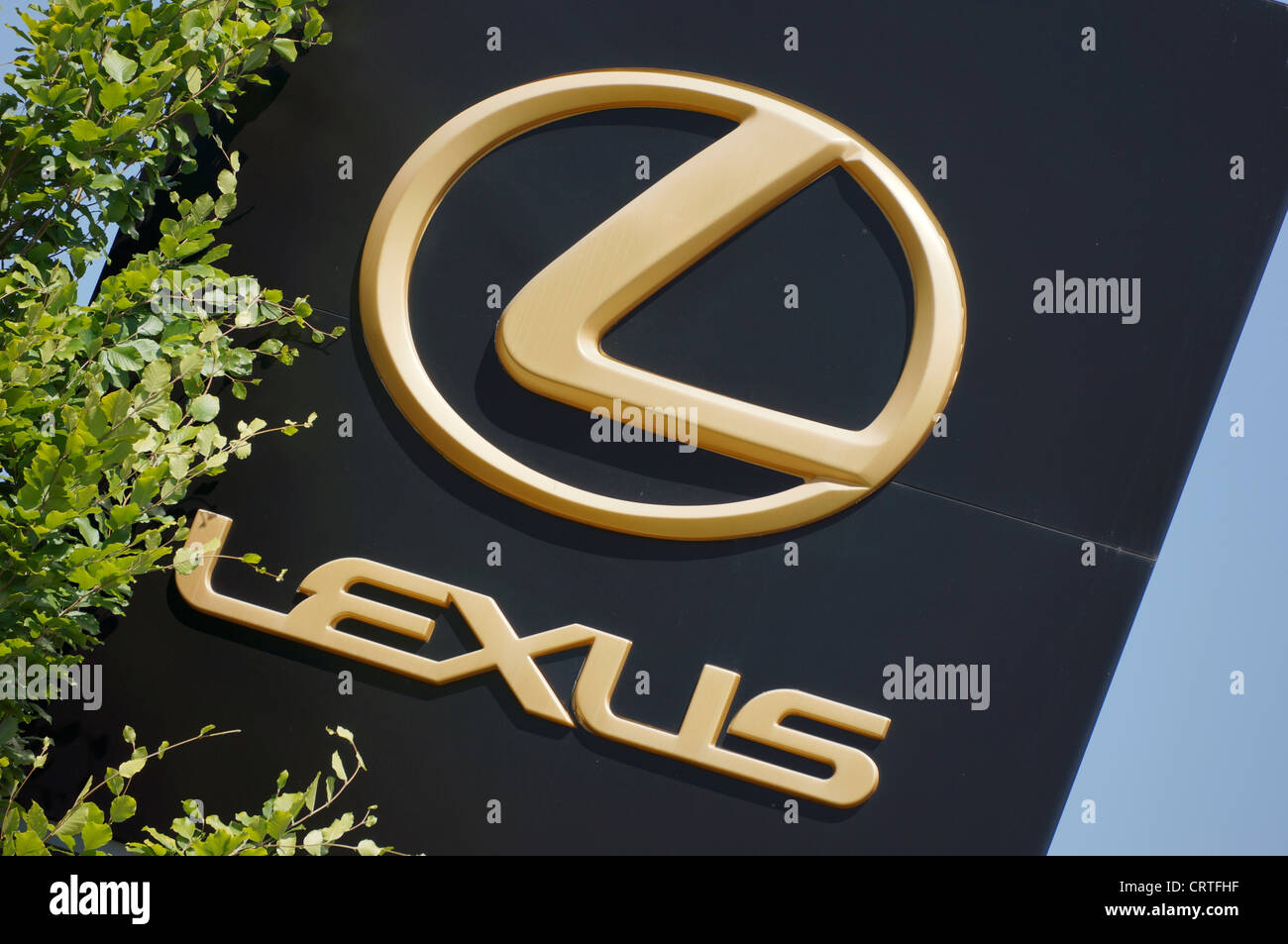 Lexus sign hi-res stock photography and images - Alamy