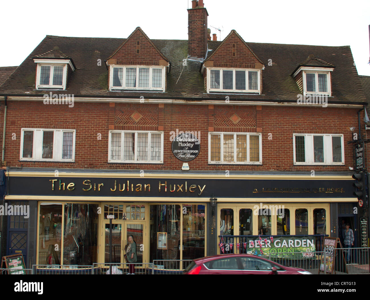 The Sir Julian Huxley Public House, Selsdon Stock Photo - Alamy