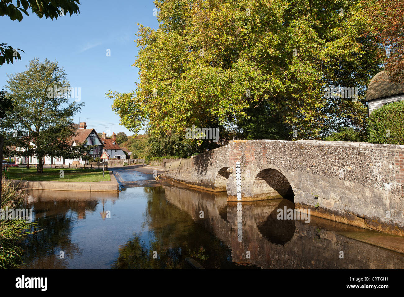 Eynsford ford humped backed pretty bride over river Darent Stock Photo ...