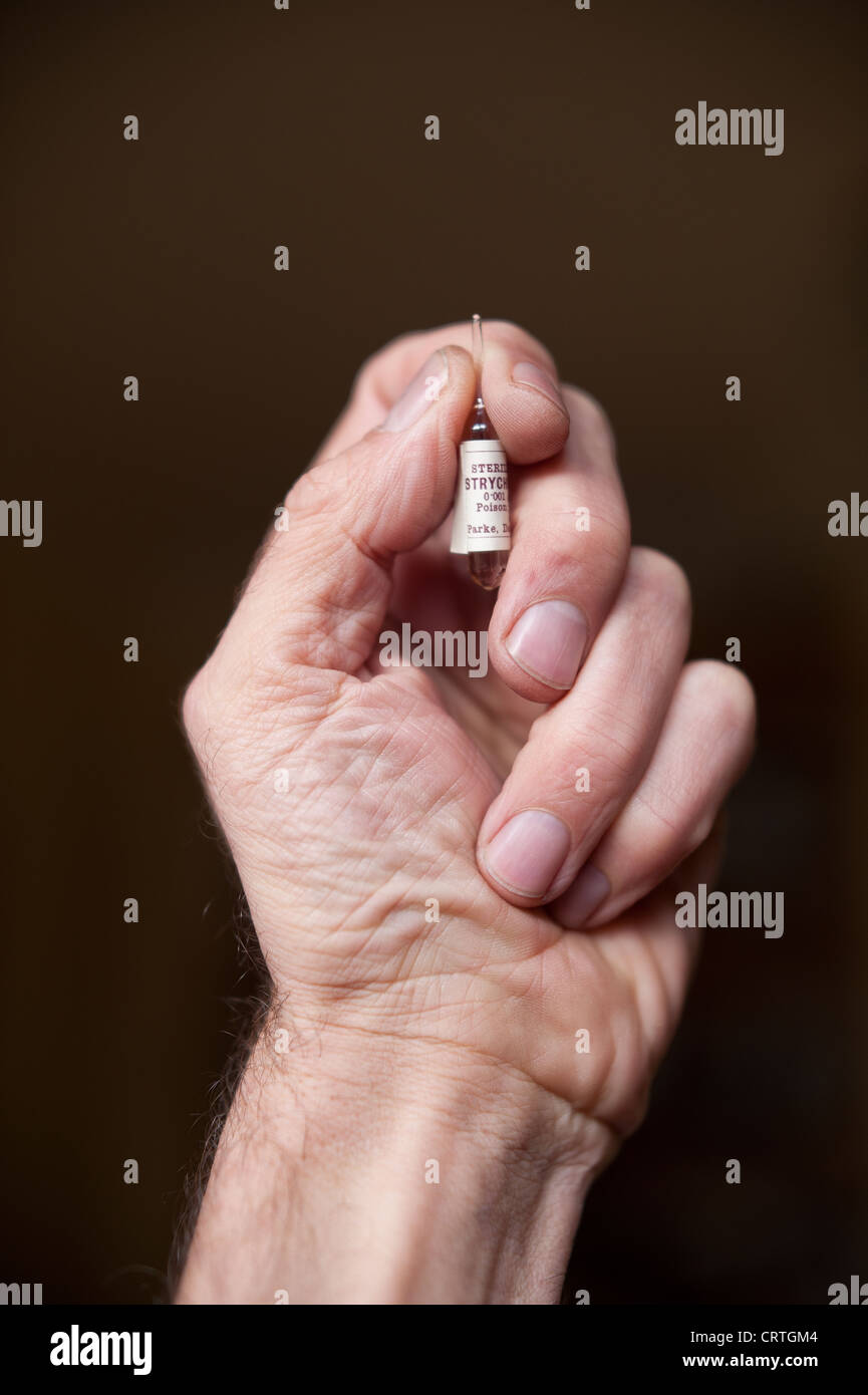 Strychnine hi-res stock photography and images - Alamy