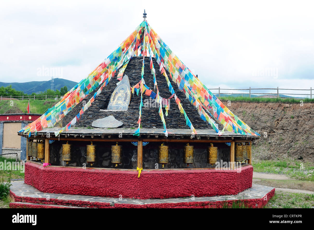 religion tibet buddhism prayer tibetan asia religious pray colorful ...