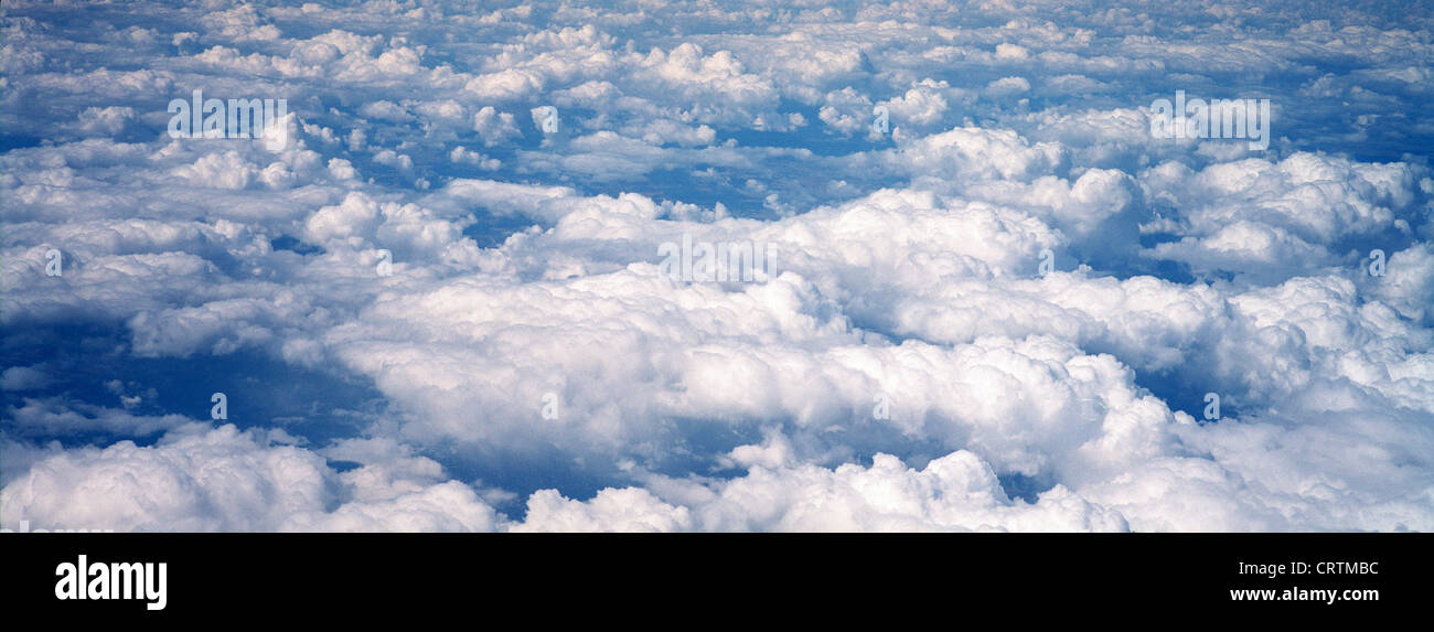 Scattered cloud cover hi-res stock photography and images - Alamy
