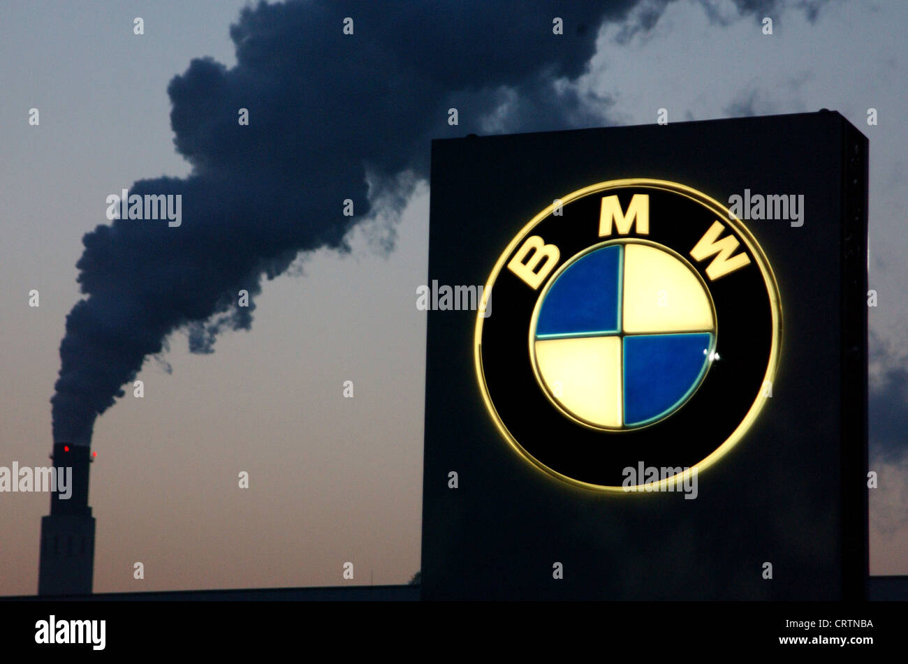 Bmw car sign logo hi-res stock photography and images - Alamy