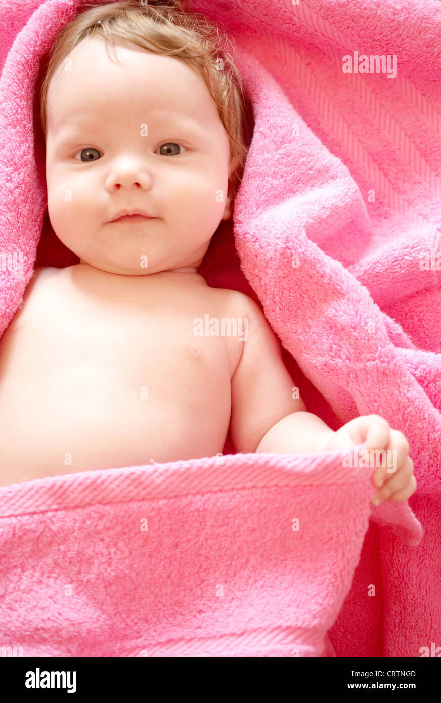 Cute newborn baby pink towel hi-res stock photography and images - Alamy