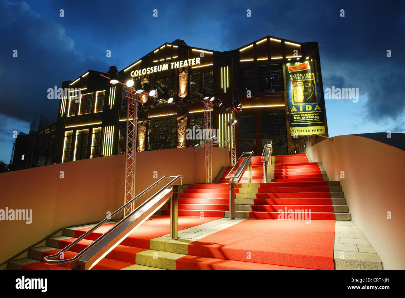 Musical in theater' hi-res stock photography and images - Alamy