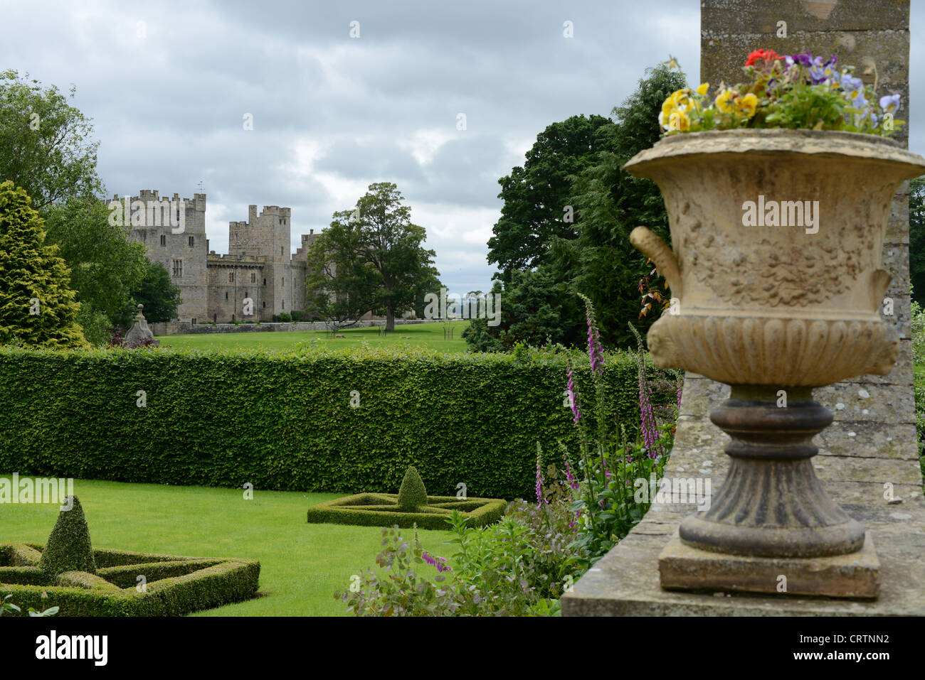 Raby castle gardens hi-res stock photography and images - Alamy