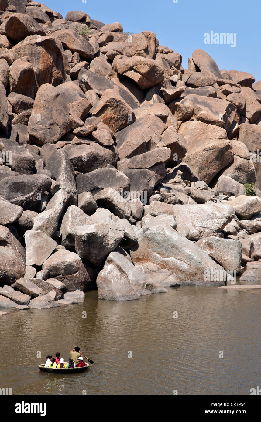 Round boat hi-res stock photography and images - Alamy