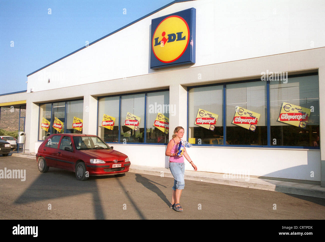 Lidl discount chain hi-res stock photography and images - Alamy