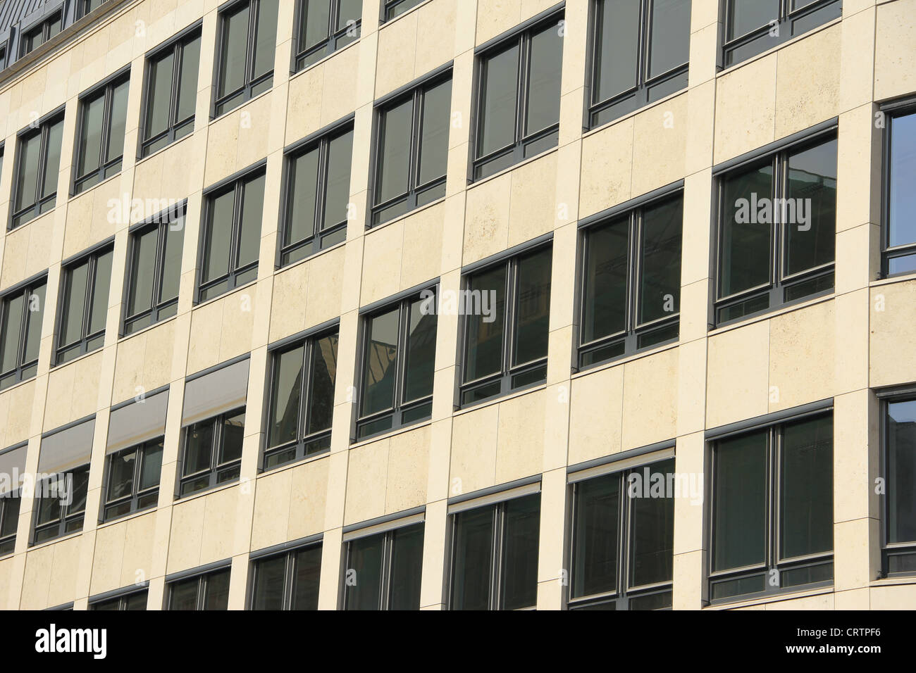 Facade high rise office hi-res stock photography and images - Alamy