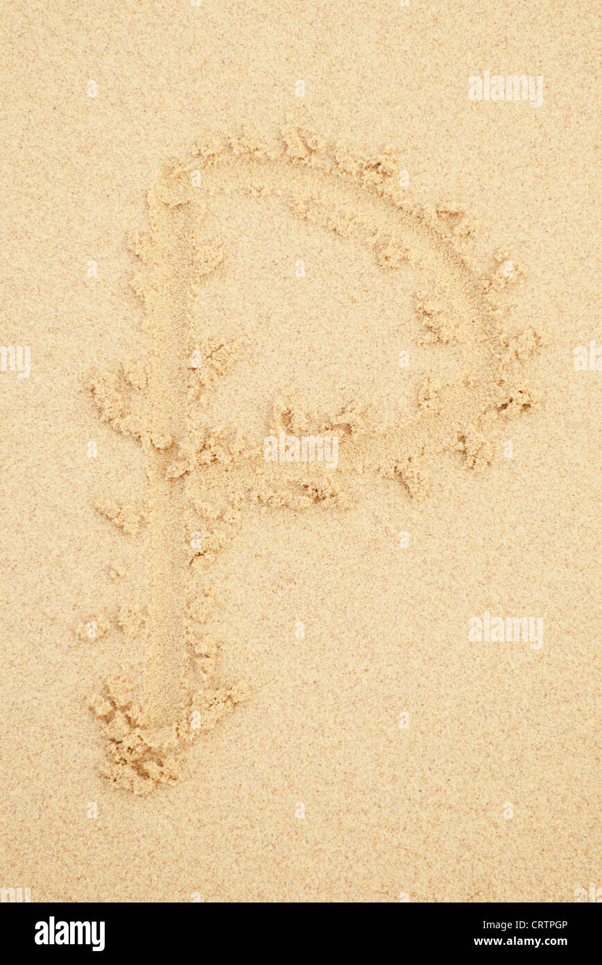 p letter written in the sand Stock Photo - Alamy