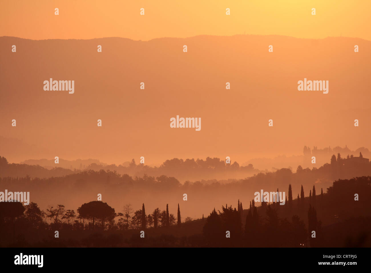 Italy tuscany early sunny morning hi-res stock photography and images ...
