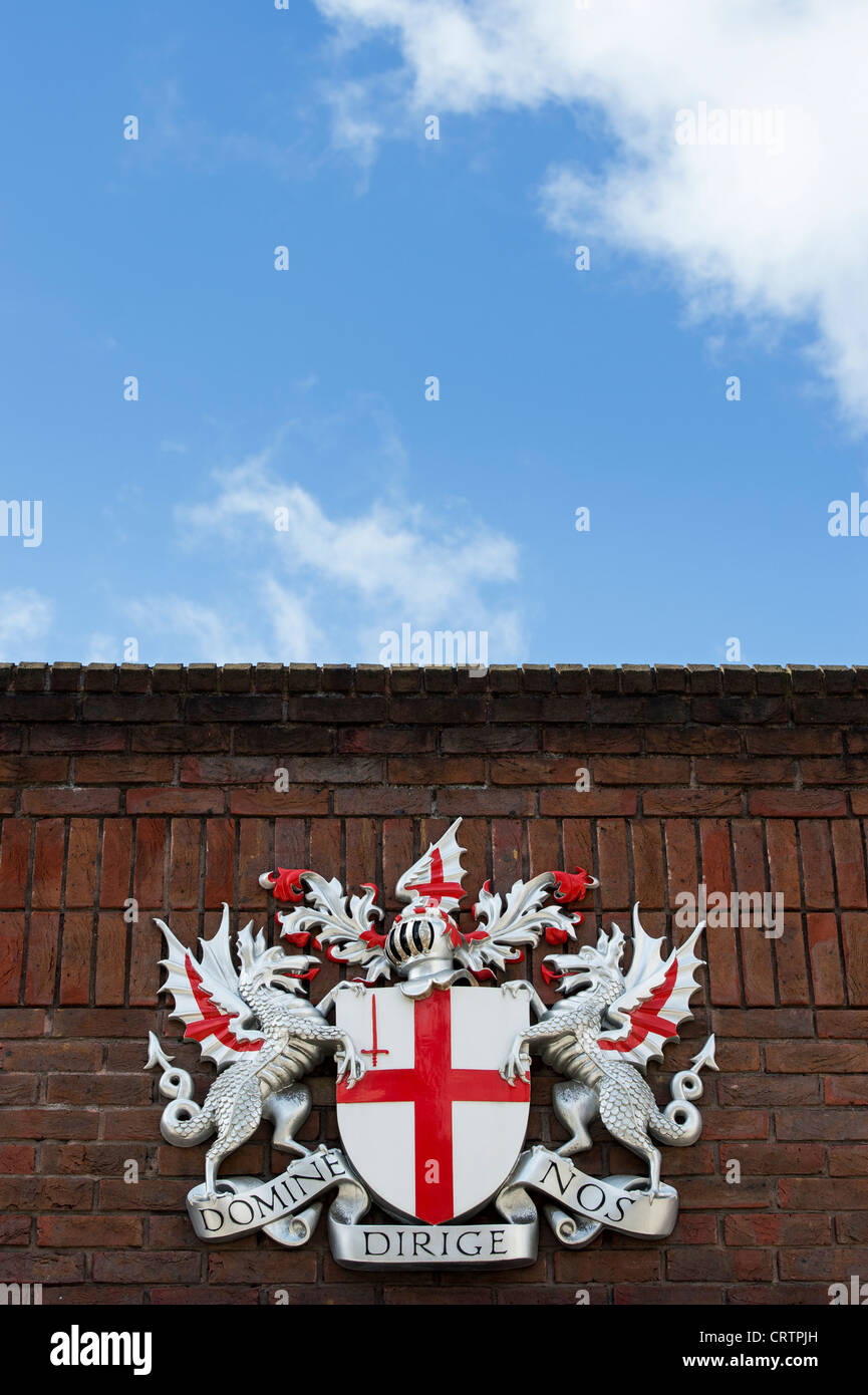 English coat of arms hi-res stock photography and images - Alamy