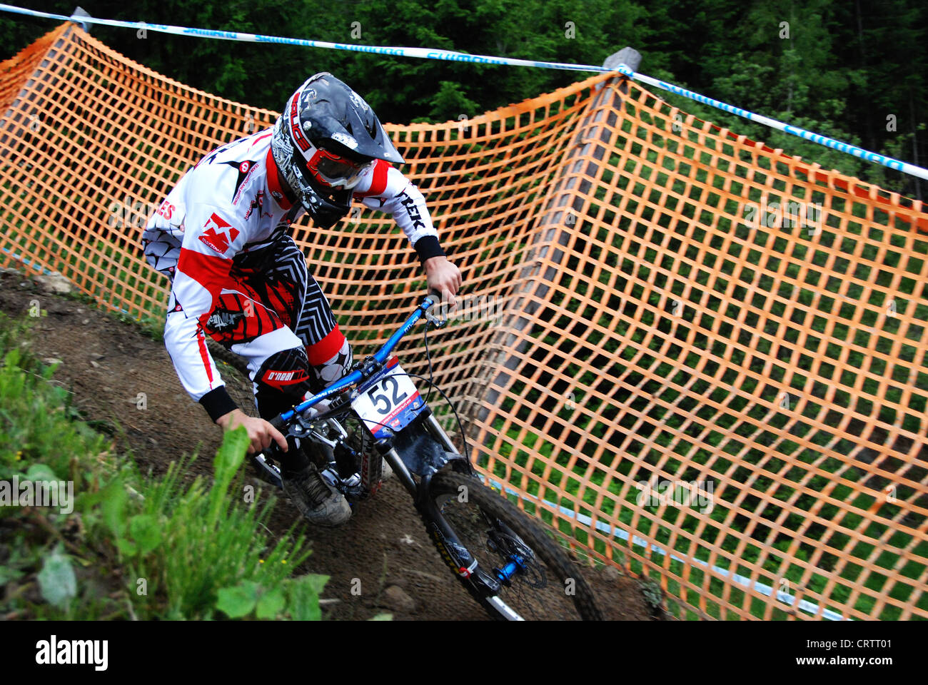 Mountainbike downhill mountain extreme hi-res stock photography and ...