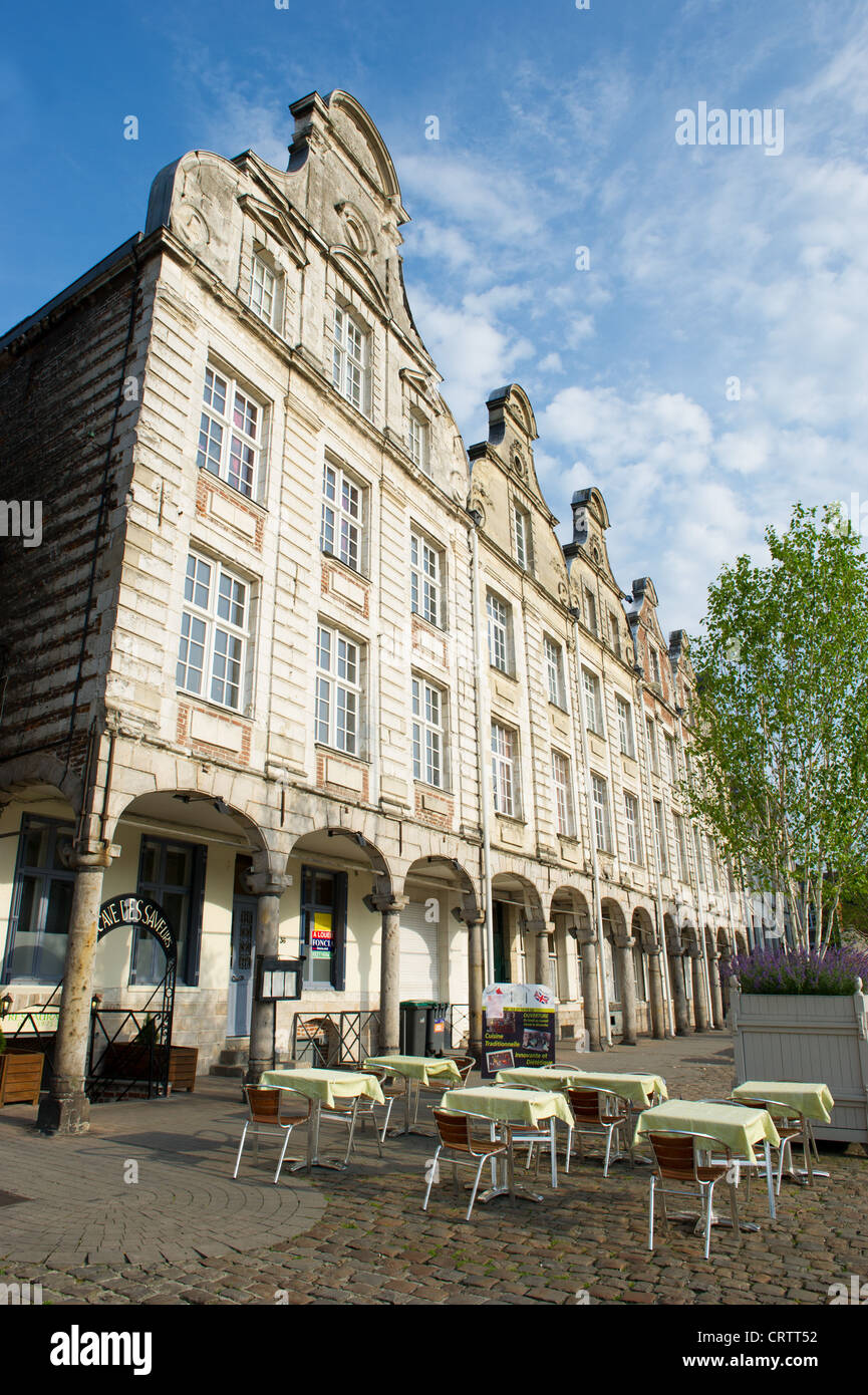 Aged buildings hi-res stock photography and images - Alamy