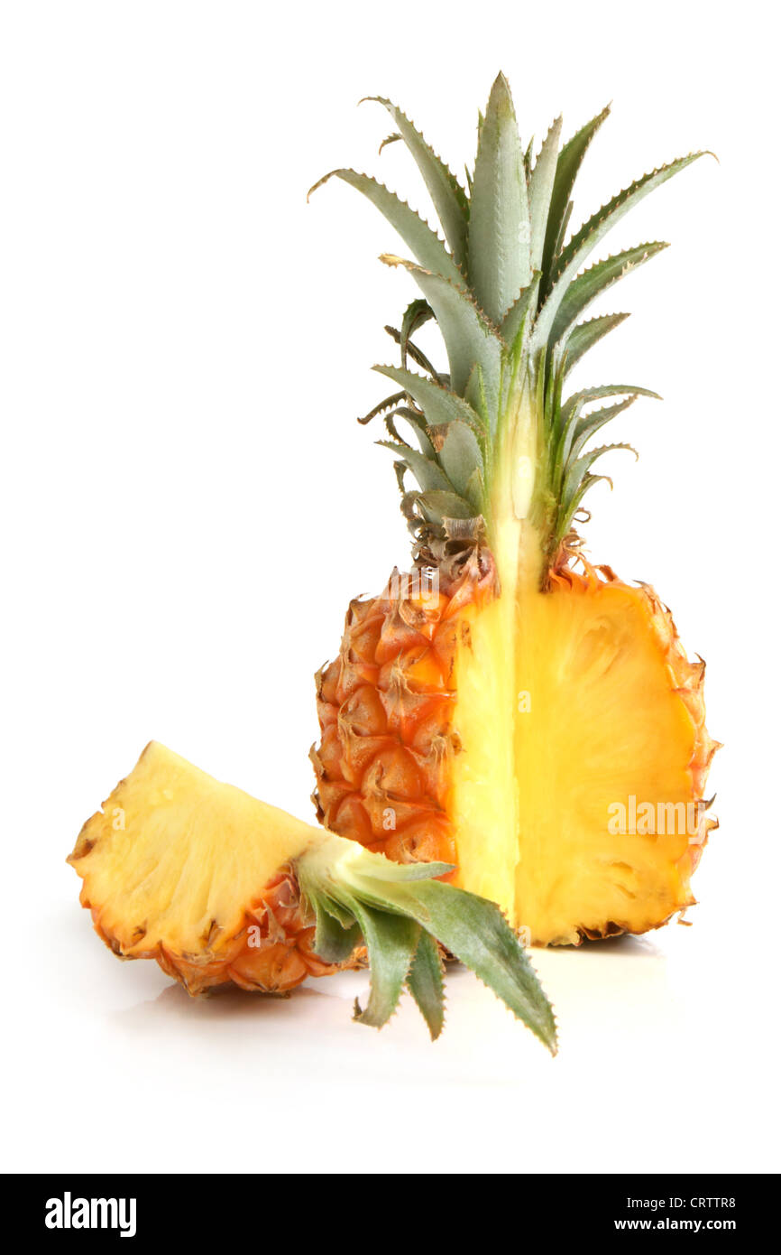 Pineapple split hi-res stock photography and images - Alamy