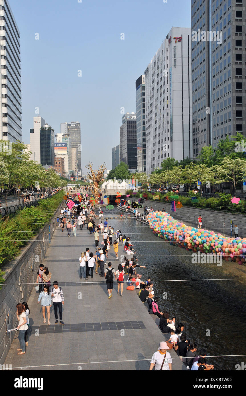 Cheonggyecheon river Seoul South Korea Stock Photo - Alamy