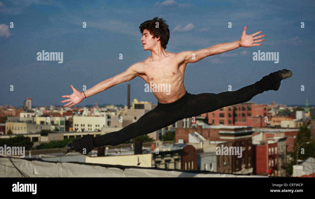 Ballet first position hi-res stock photography and images - Alamy