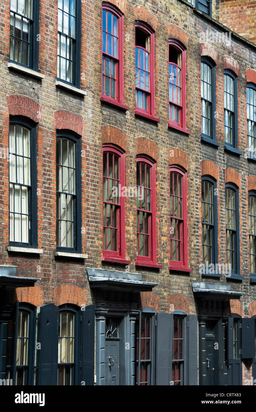 Victorian terraced houses hi-res stock photography and images - Alamy