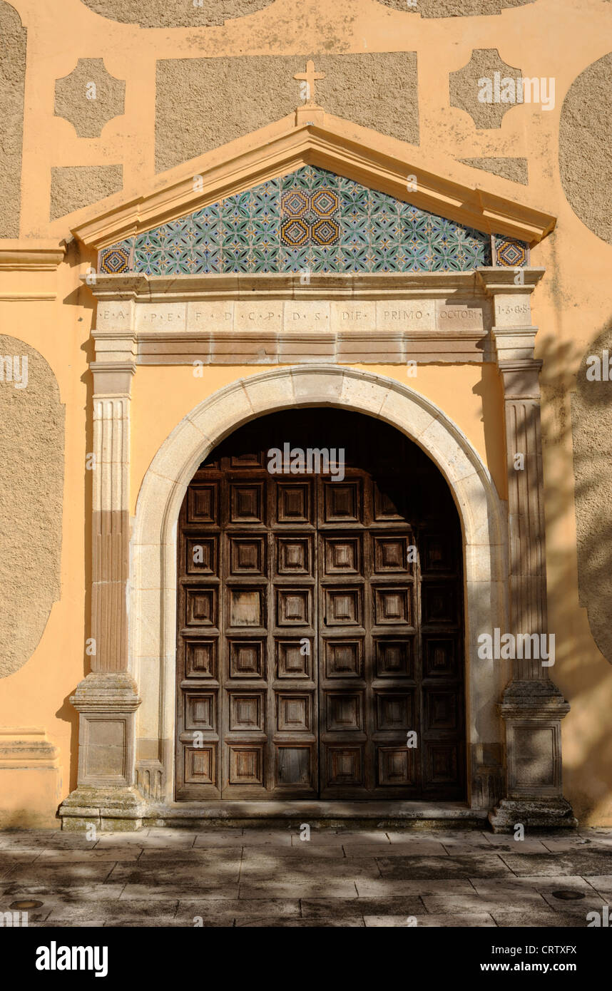 Monastery doors hi-res stock photography and images - Alamy