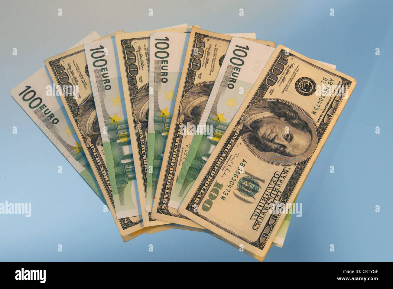 Euro and dollar symbol hi-res stock photography and images - Alamy