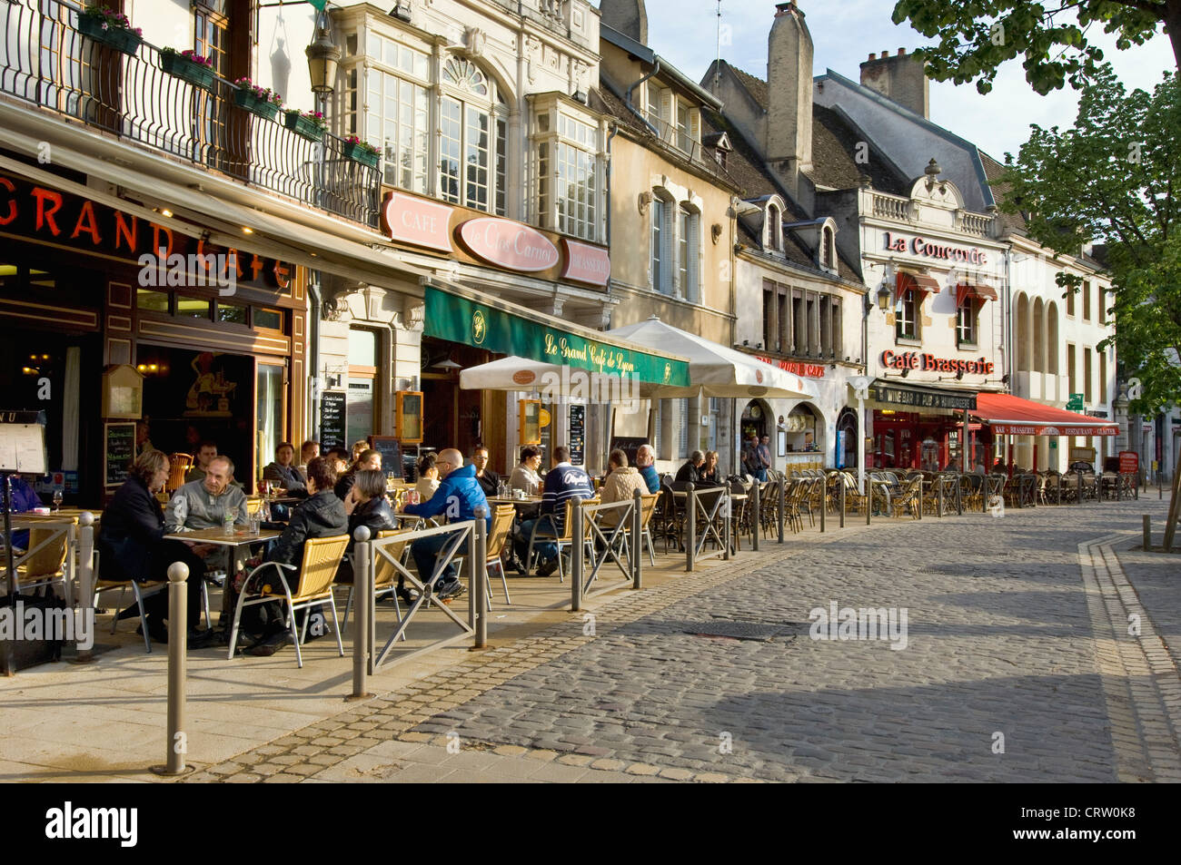 An typical late afternoon early evening outdoor cafe scene in Beaune ...