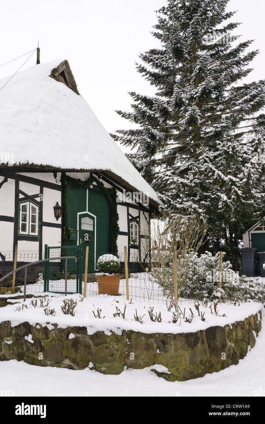German thatched cottage germany hi-res stock photography and images - Alamy