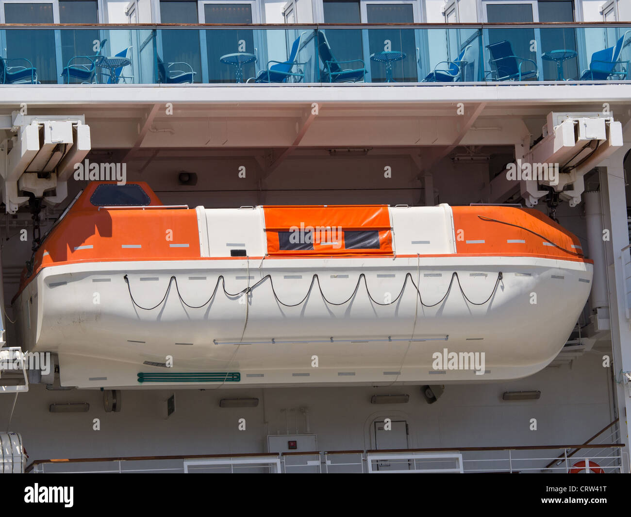 Doors on cruise ship hi-res stock photography and images - Alamy
