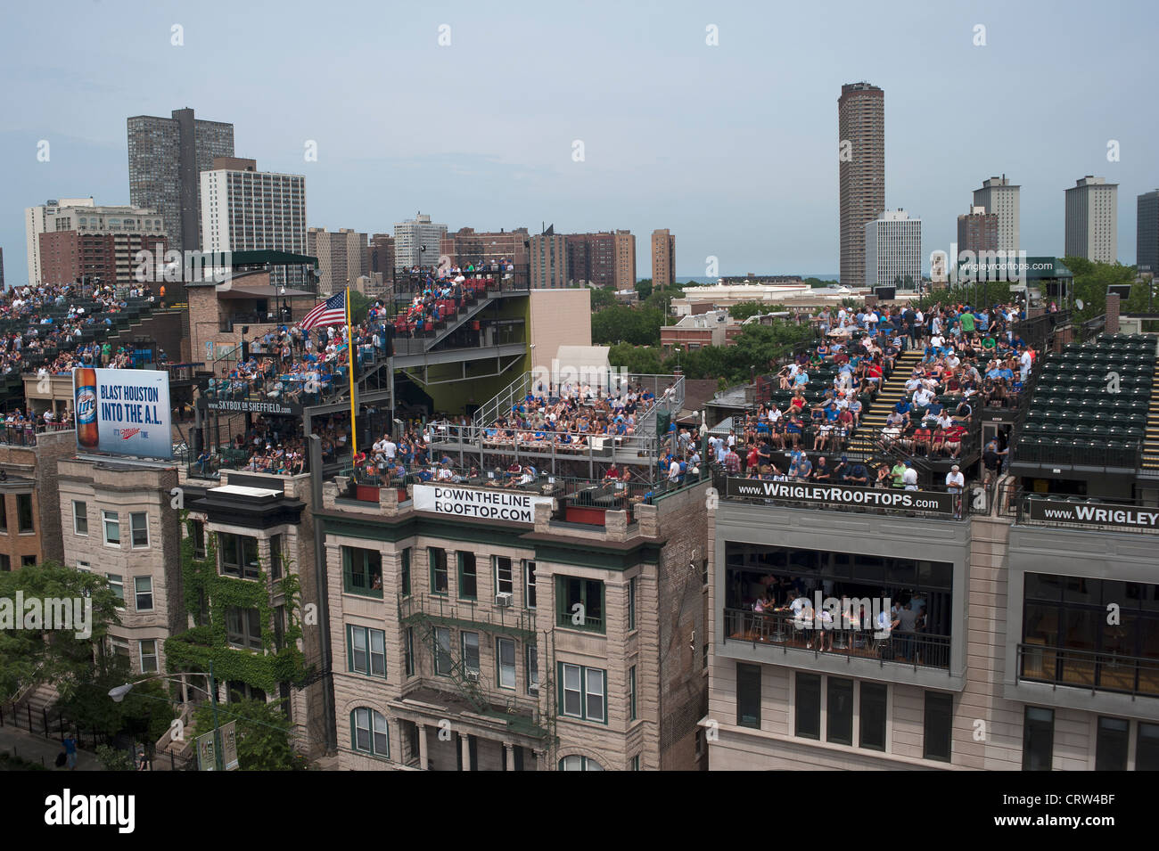 Wrigley field chicago hi-res stock photography and images - Alamy