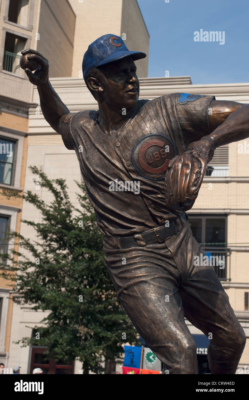 Baseball's Ron Santo statue outside Chicago Cub's Wrigley Field ...
