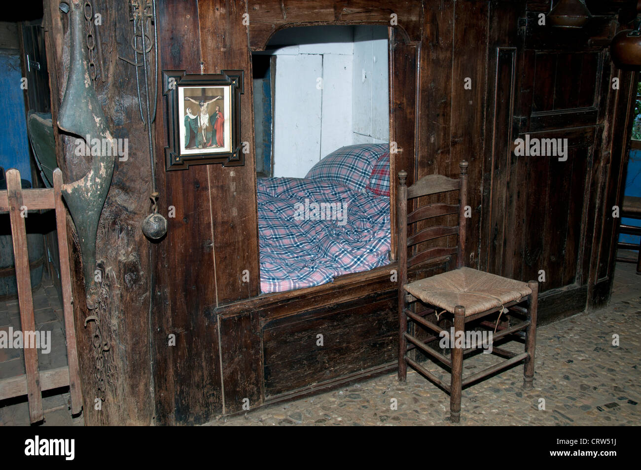 old cupboardbed used in ancient times Stock Photo - Alamy