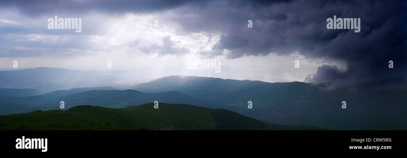 Skyline stratosphere mountains hi-res stock photography and images - Alamy