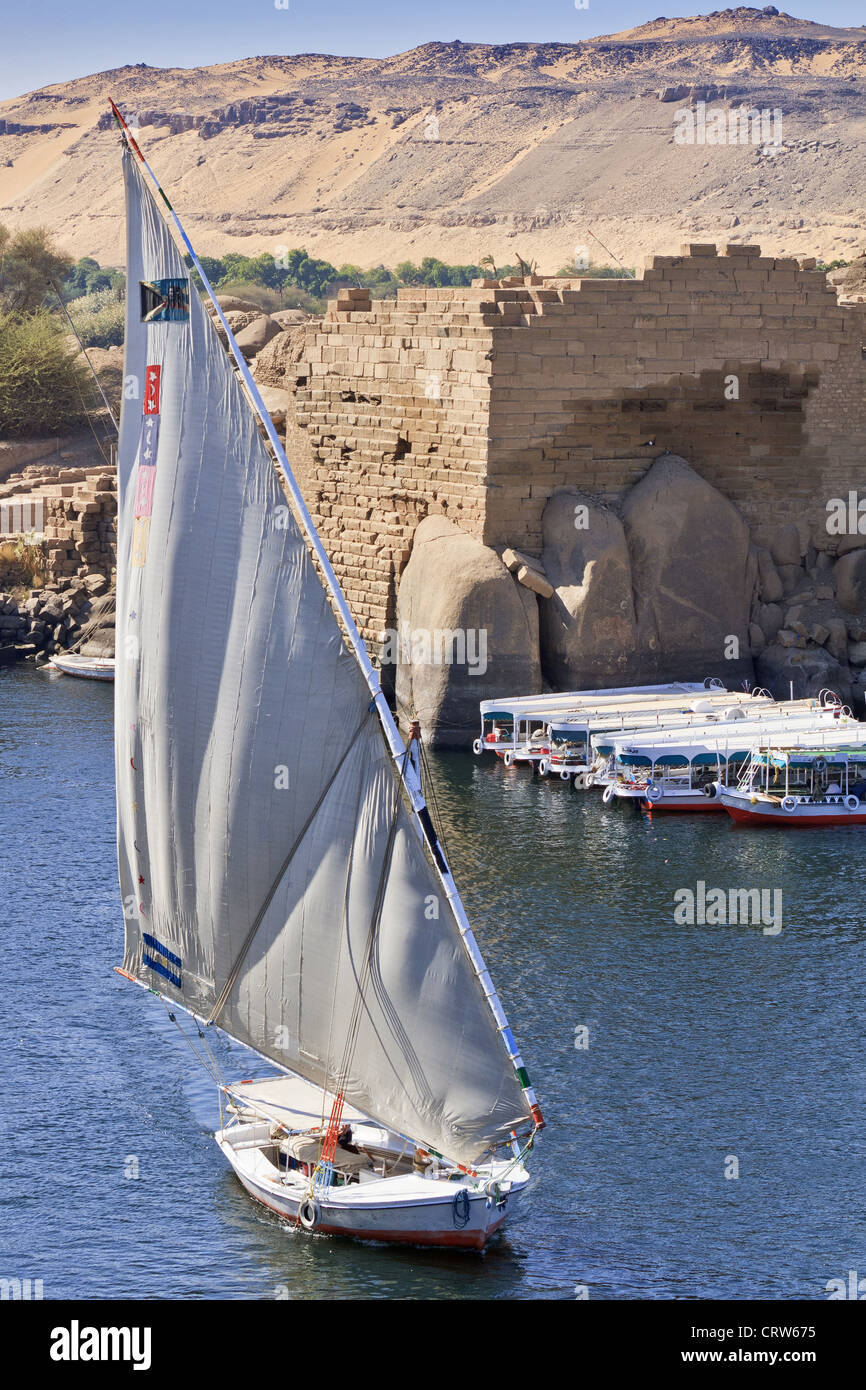 Faluka hi-res stock photography and images - Alamy