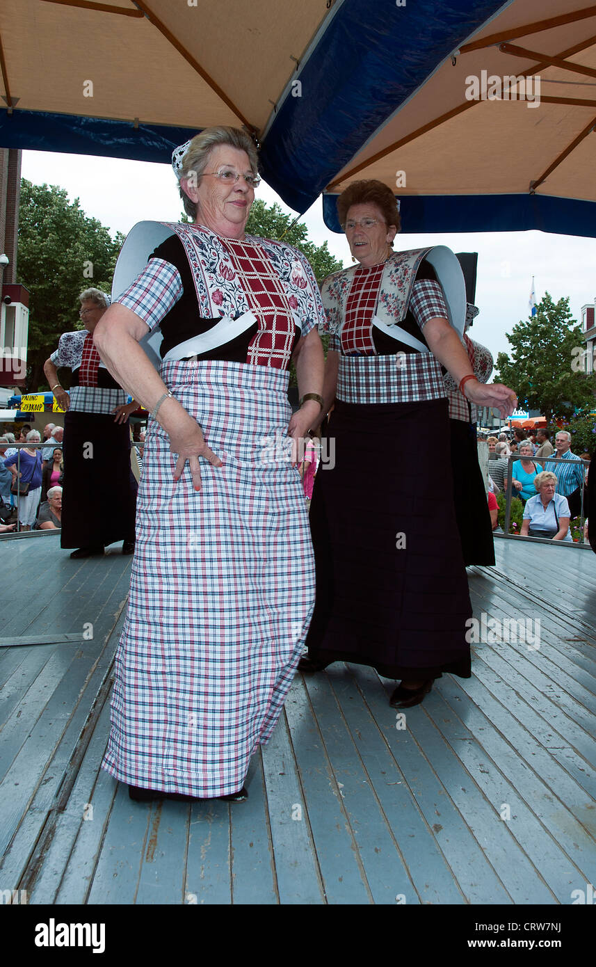 lady in dutch old traditional costumes dancing for tourists Stock Photo ...