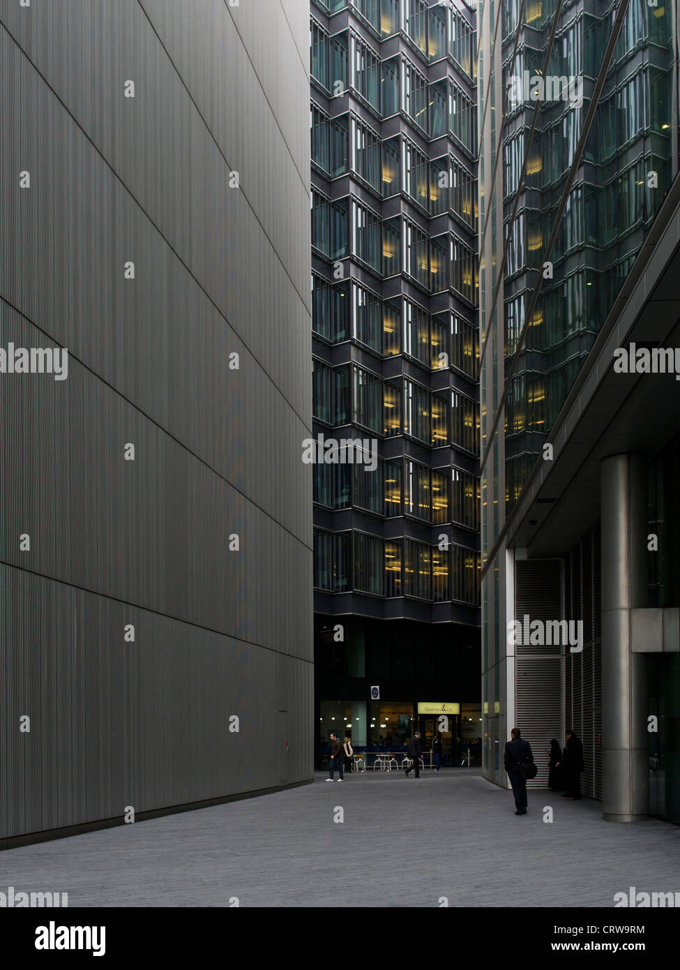 More london riverside offices and tower bridge hi-res stock photography ...
