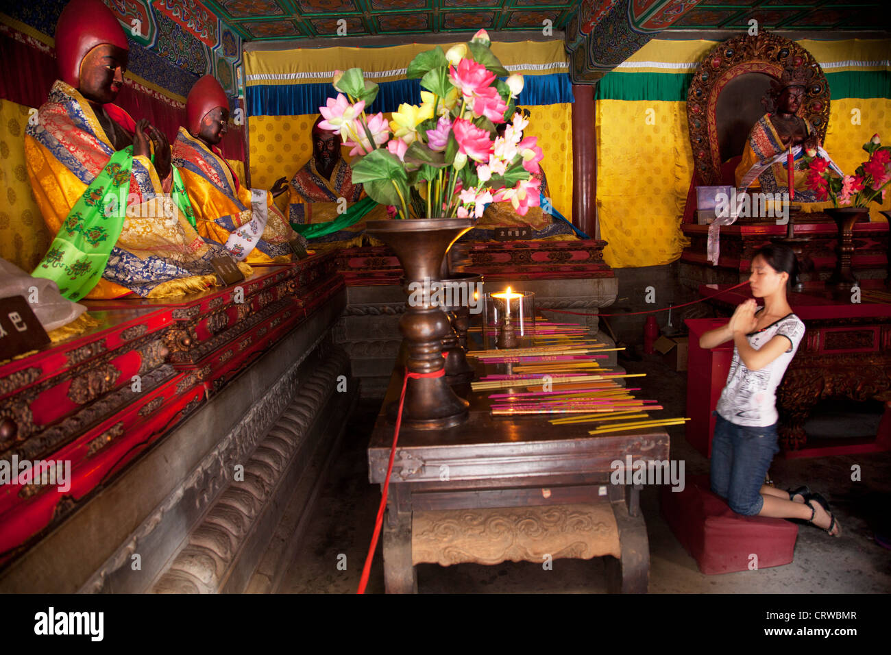 People praying temple aka lama hi-res stock photography and images - Alamy