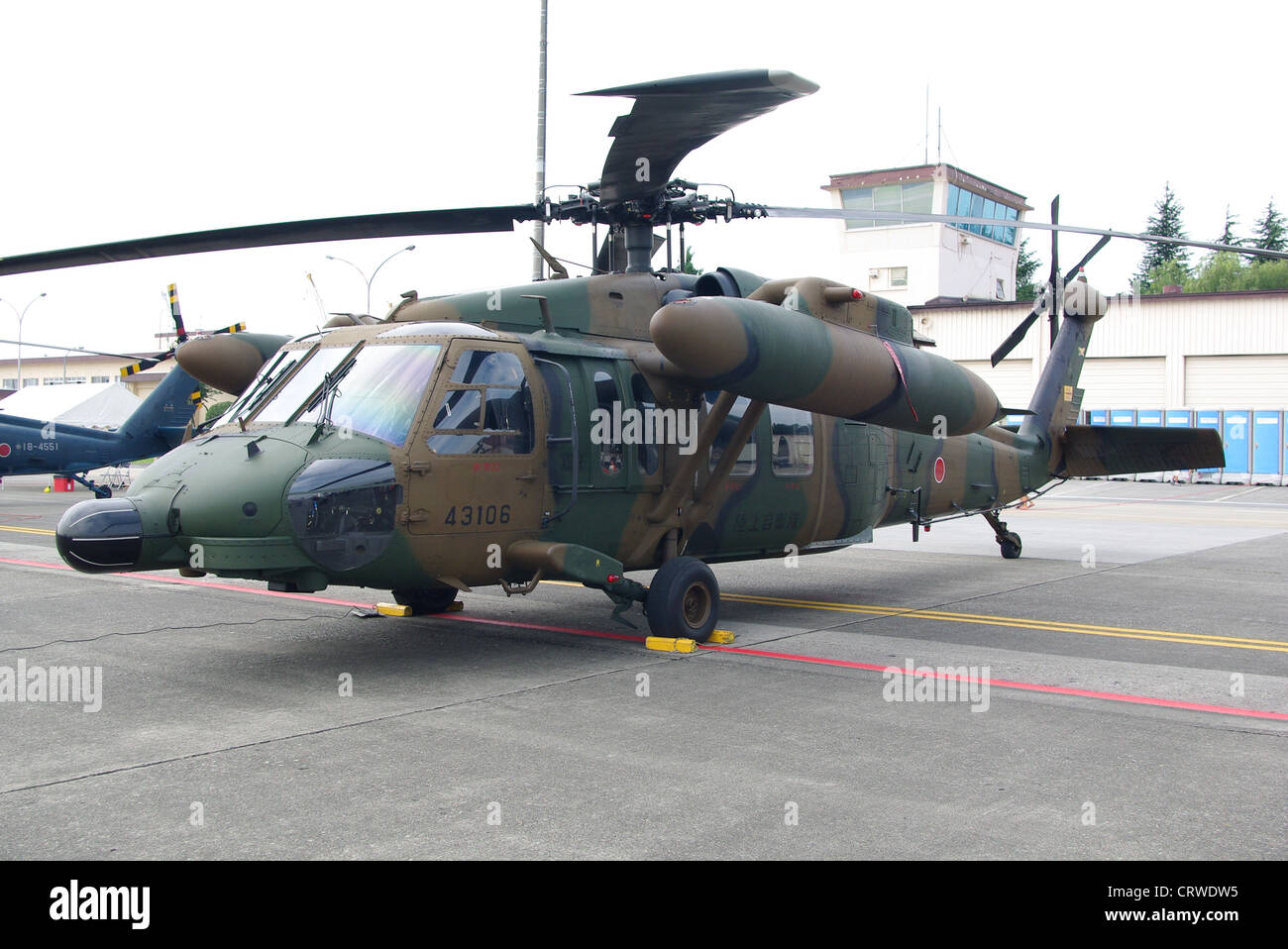 JGSDF UH-60JA helicopter.At USAF Yokota AFB,Japan Stock Photo - Alamy