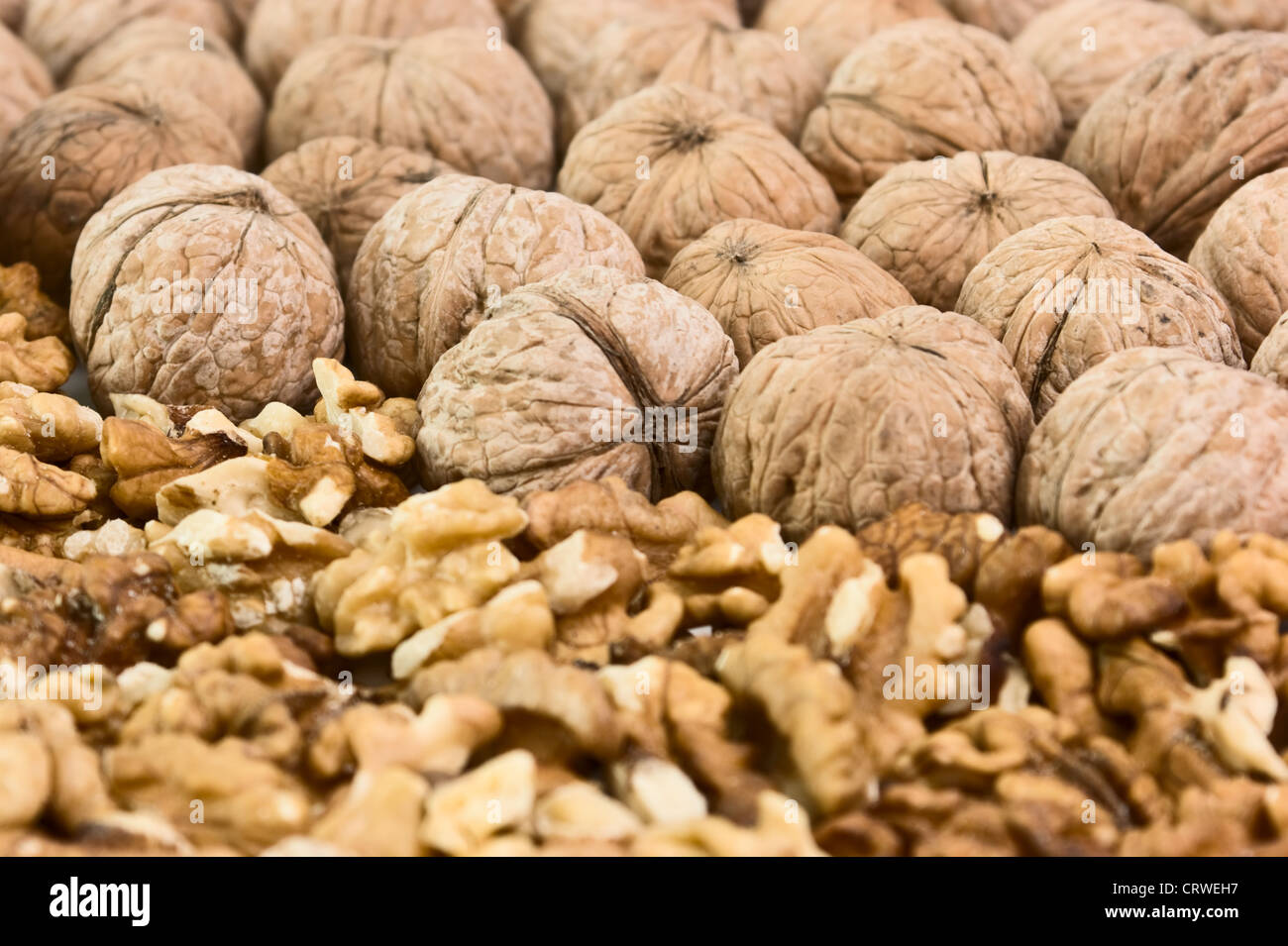 pile of walnuts Stock Photo - Alamy