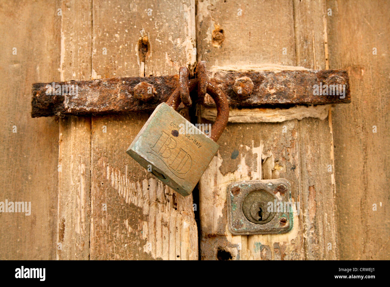 Grid padlock hi-res stock photography and images - Alamy