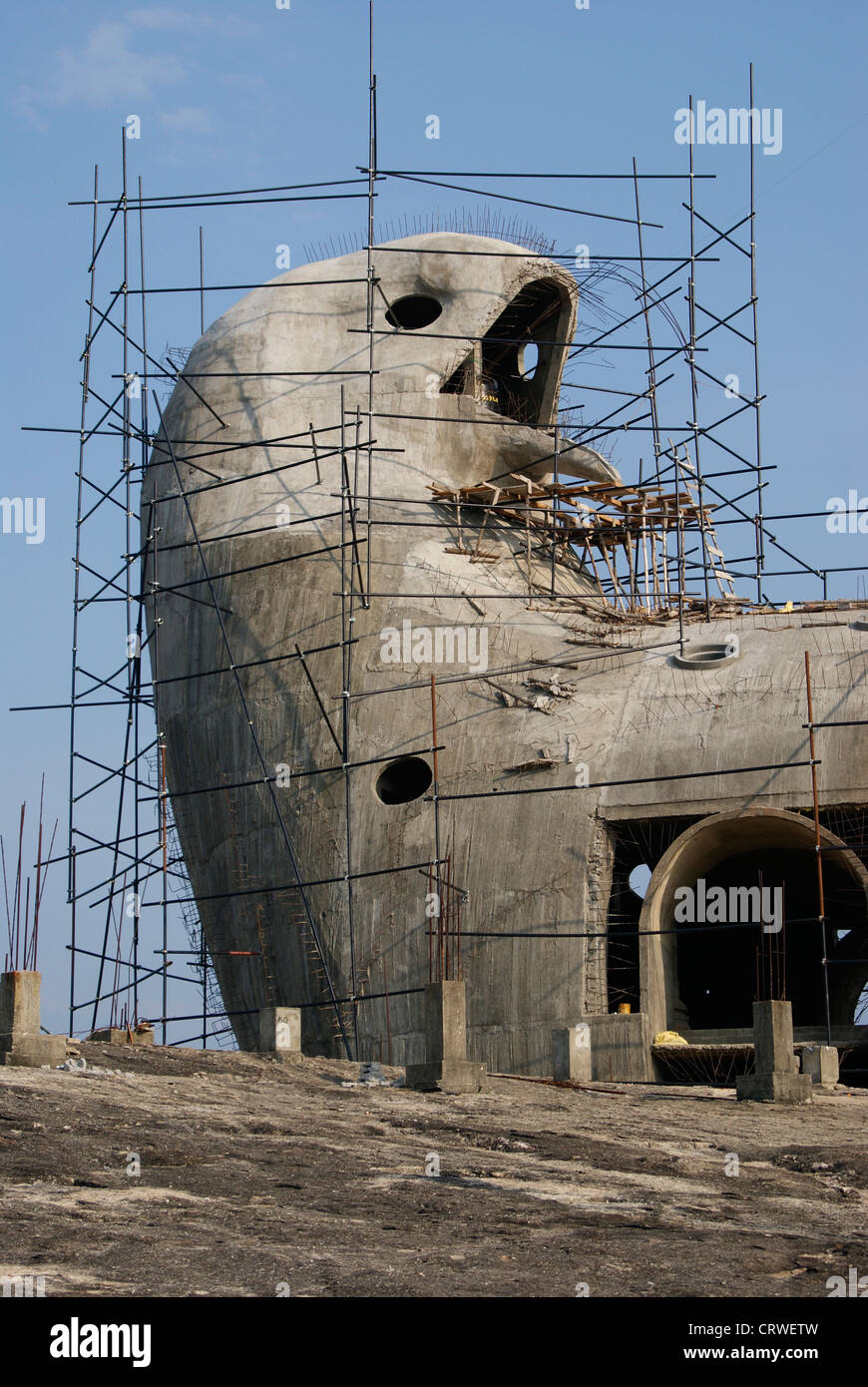 Constructing Huge sculpture of a mythological bird Jatayu of Indian ...