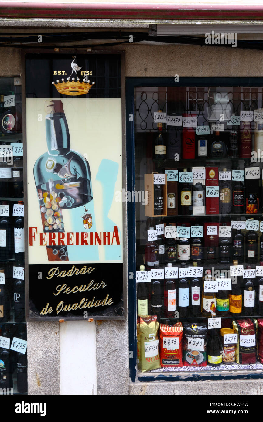 Liquor store display window hi-res stock photography and images - Alamy