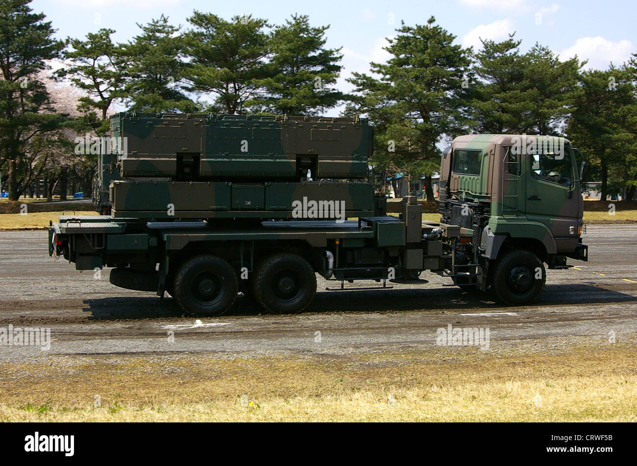 JGSDF JTPS-P16 firefinder radar Stock Photo - Alamy