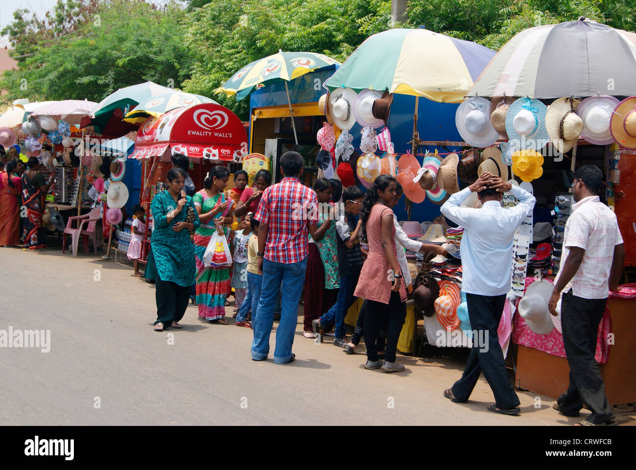 Road side sales hi-res stock photography and images - Alamy