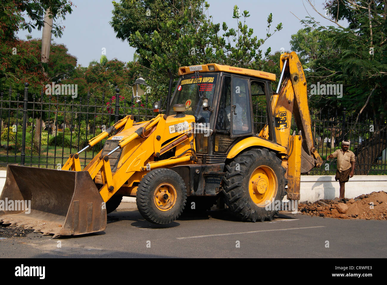 Pondicherry digging road hi-res stock photography and images - Alamy